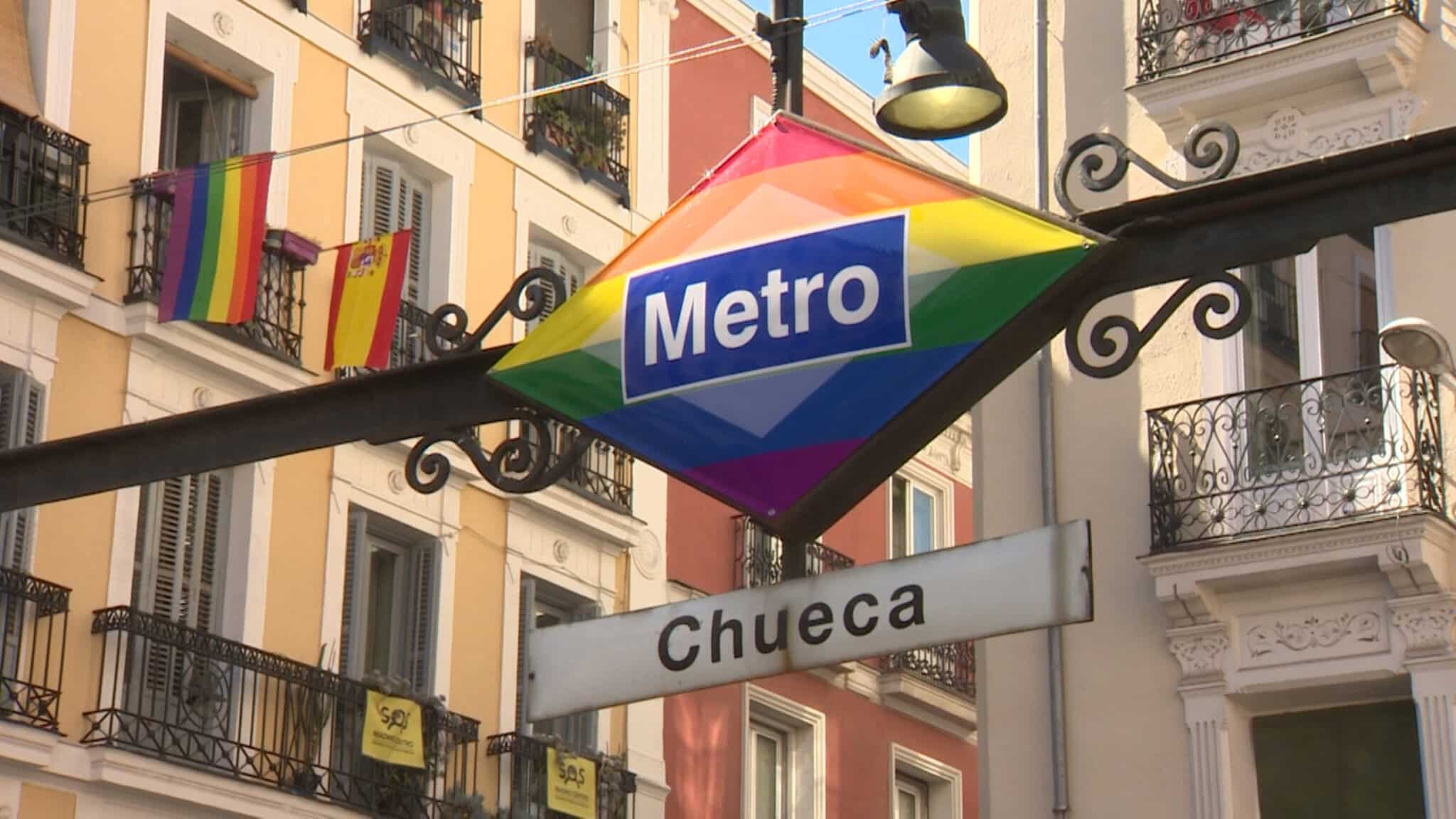 La bandera de España es el nuevo logotipo del metro de Plaza España